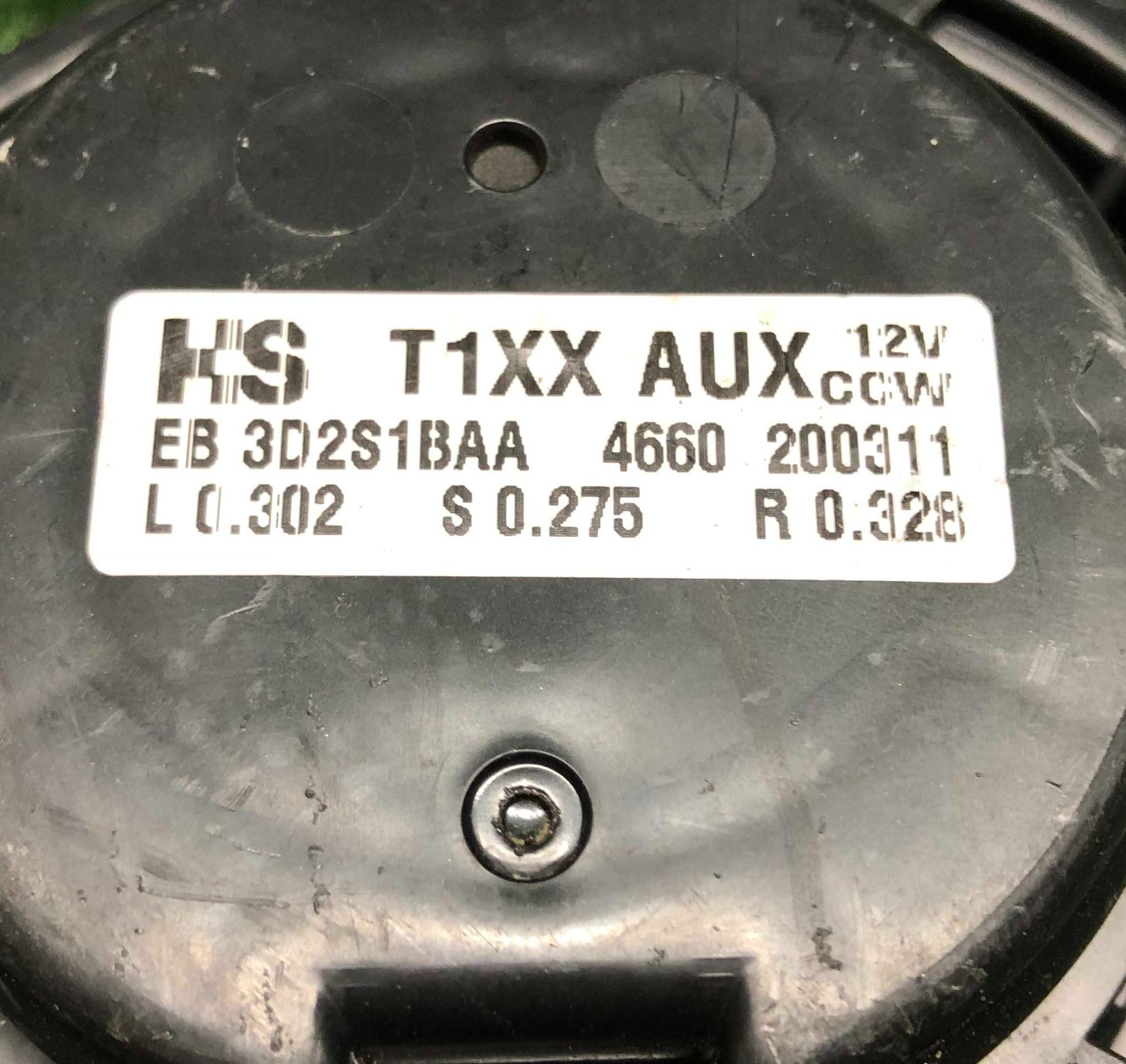 Мотор отопителя печки торпедо Chevrolet Tahoe / Escalade 2021-н.в. 84843544