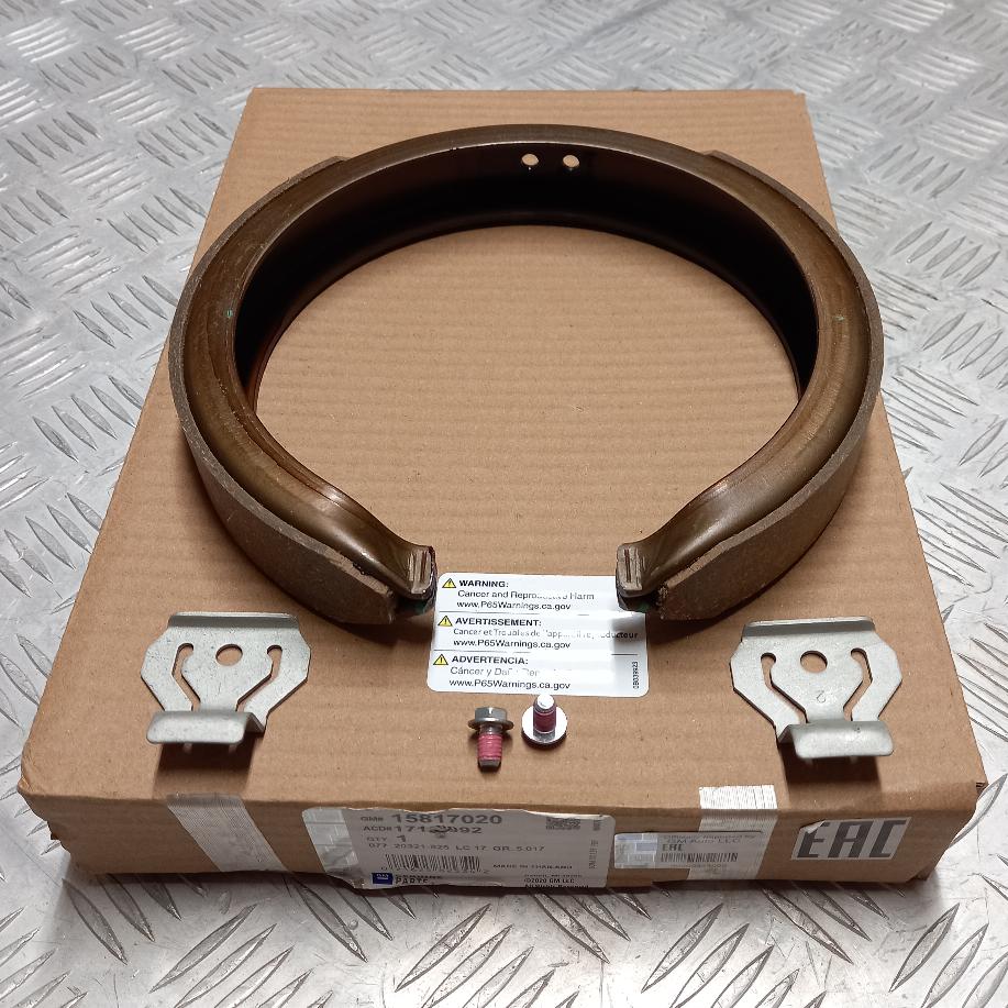 Колодки стояночного тормоза к-кт (на одну сторону) Chevrolet Tahoe ...