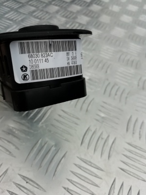 Блок управления стеклоподъемником передний левый Jeep Grand Cherokee ...